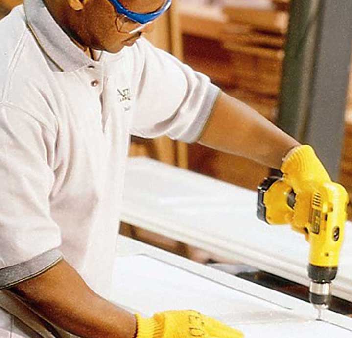 Careers: Growth, Opportunities, Incentives & Advancements | Amarr®